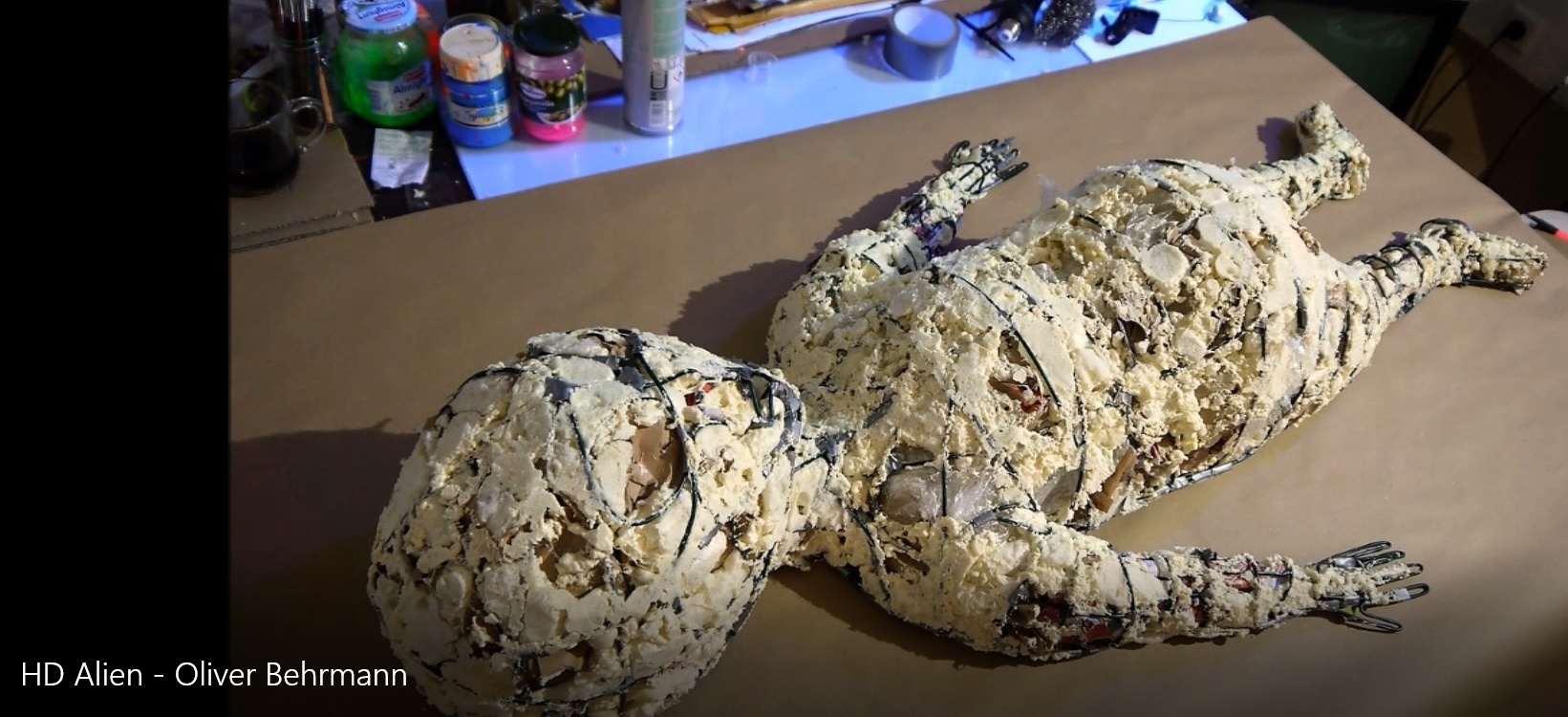 How to dissect and eat an alien - Siliconesandmore.com/de