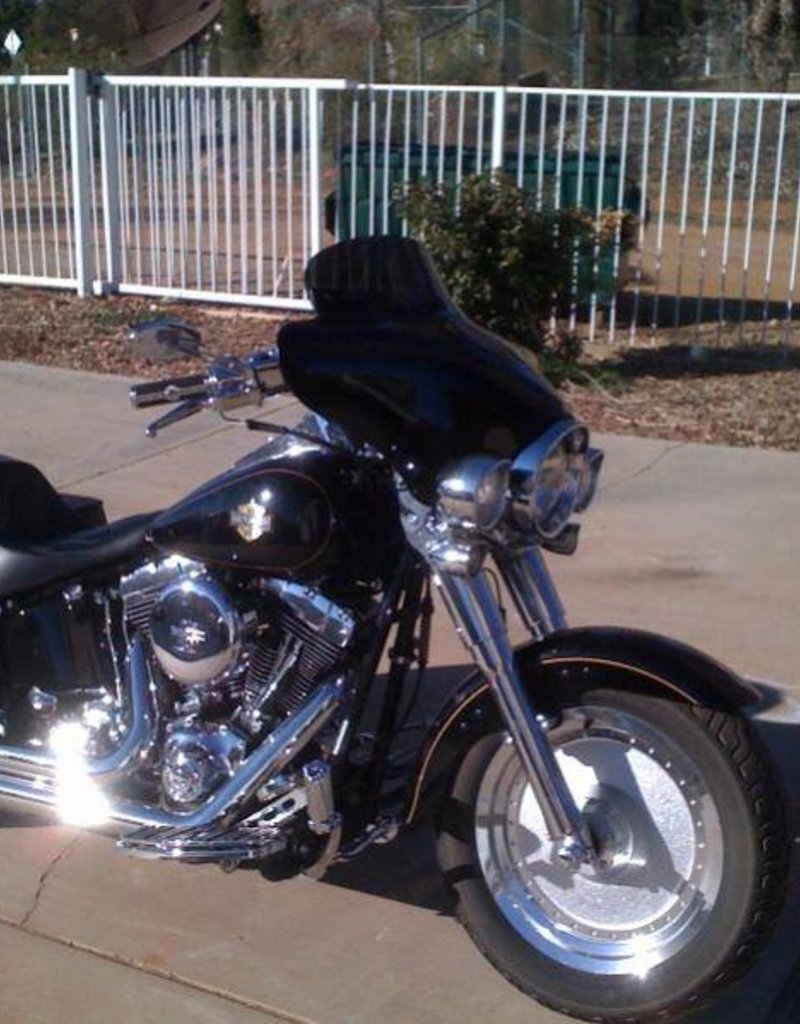 Memphis Shades Batwing Fairing On Super Glide Custom
