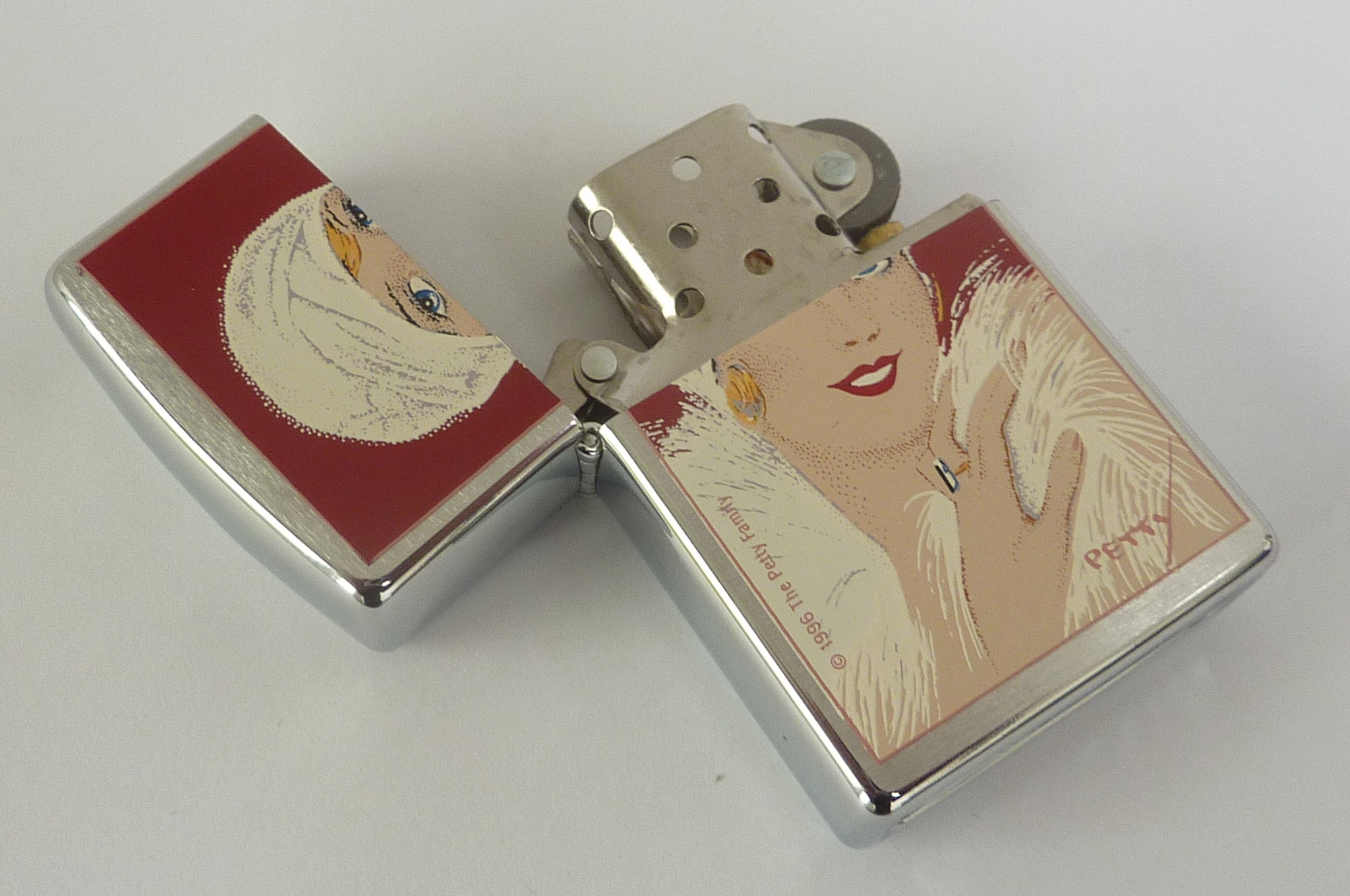 Lighter Zippo Limited Edition Petty Girl Red (NOS) - Haddocks Lightershop