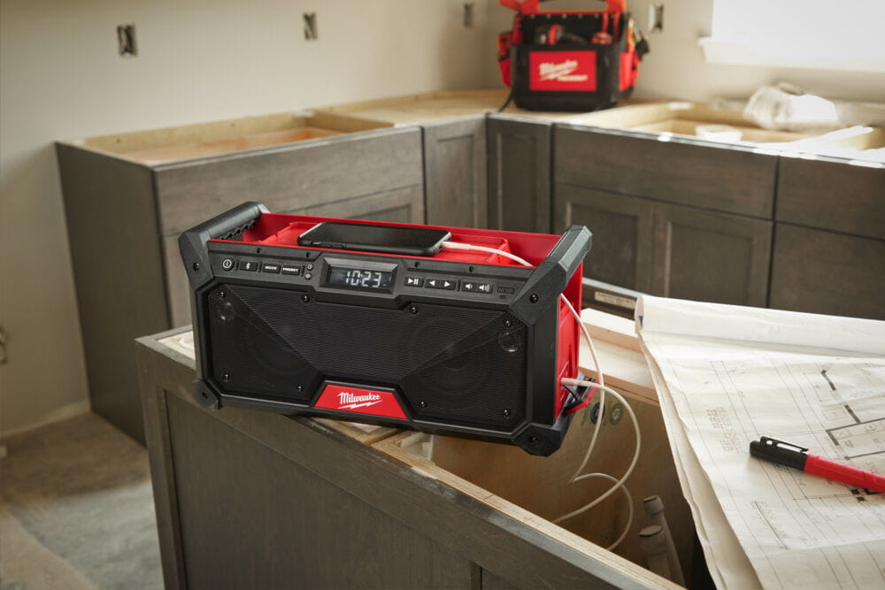 Milwaukee M18RADDAB+G2-0 bouwradio met DAB+ | 4933492344 - ZBM ...