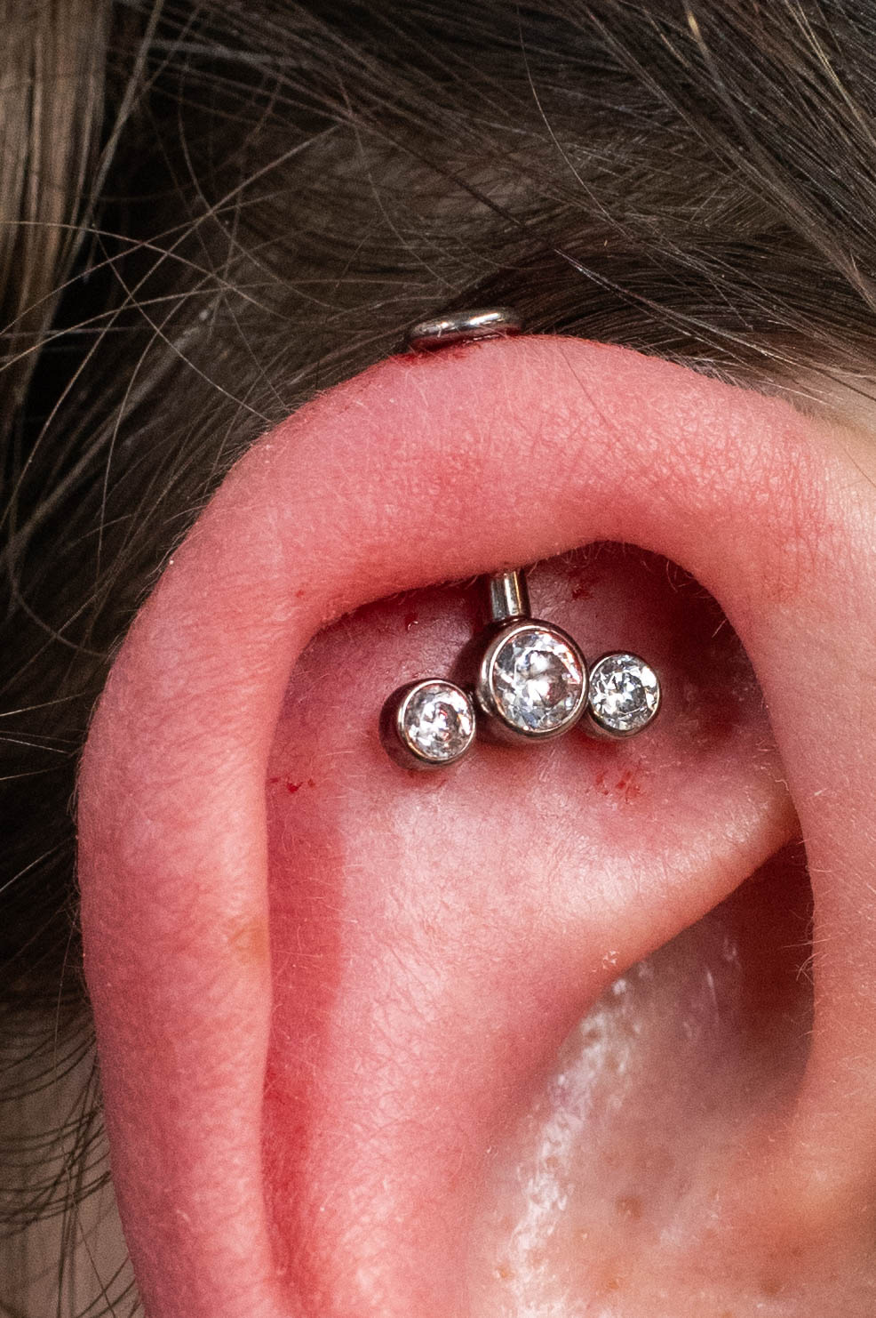 Verticale Oorpiercing – Uitleg, Voordelen & Nazorg | Piercings Works - Piercings Works