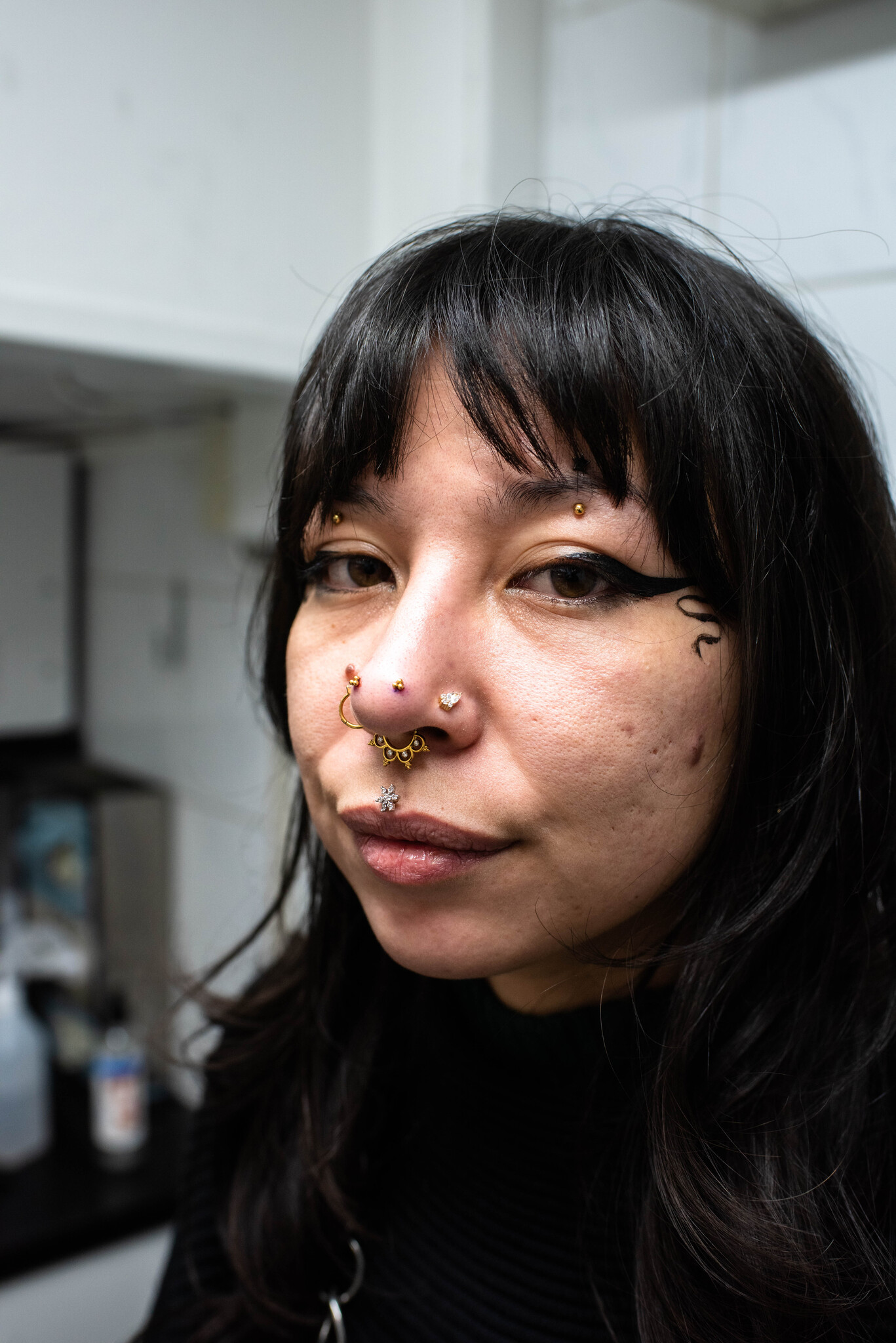 Double High Nostril Piercing – Geschiedenis, Betekenis en Moderne ...