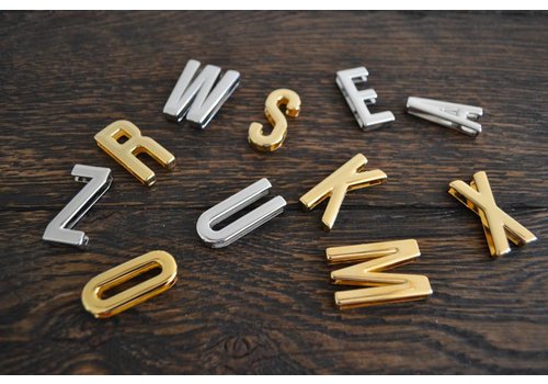 Riemen met letters - Goud - Zilver - Moschino losse letters - Riemen.nl ...