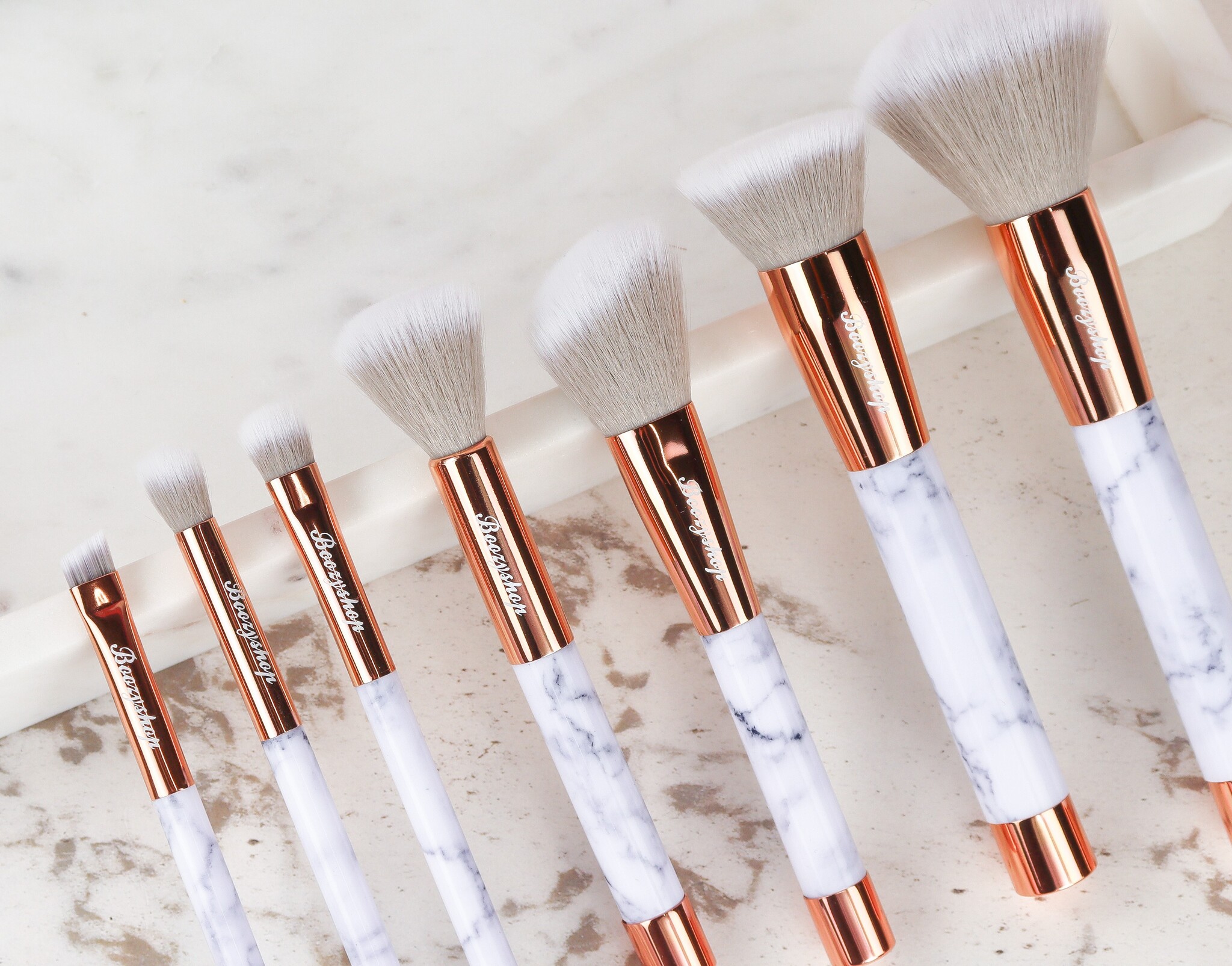 Must-Have Makeup Tools for Beginners - Boozyshop.com