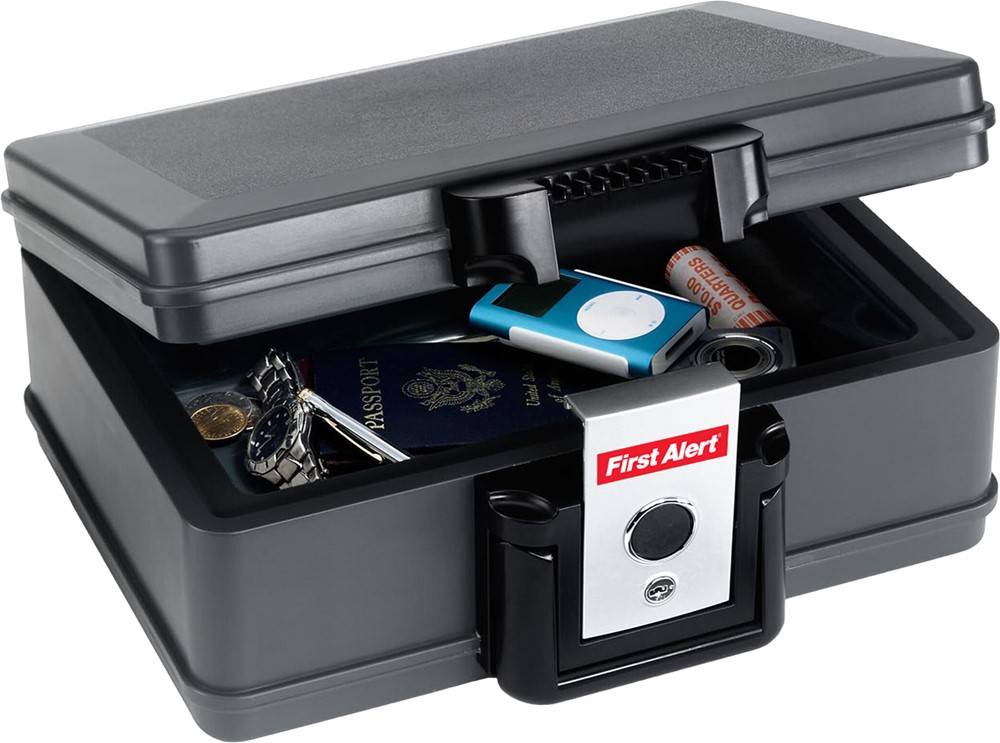 Buying a First Alert fire- water-resistant case capacity 5,5l?