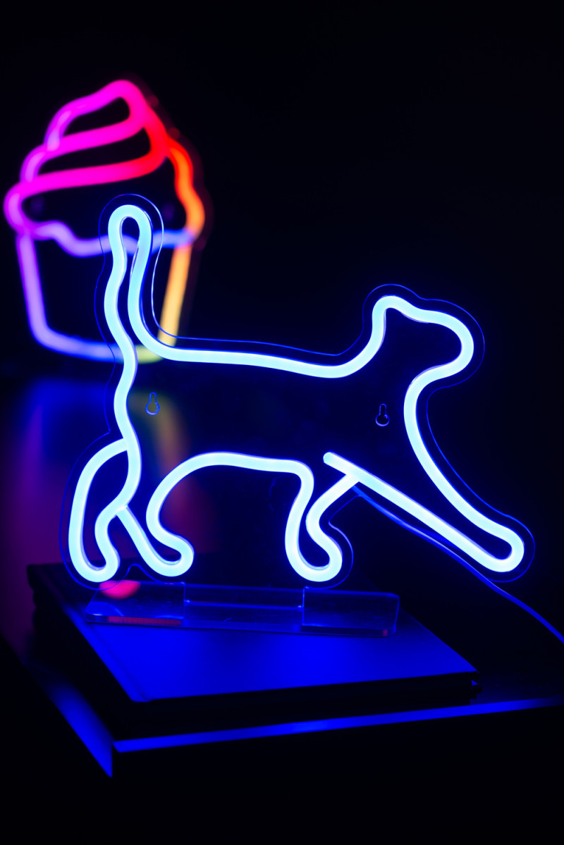 LED Neon Light Walking Cat - Leitmotiv - Axeswar Design