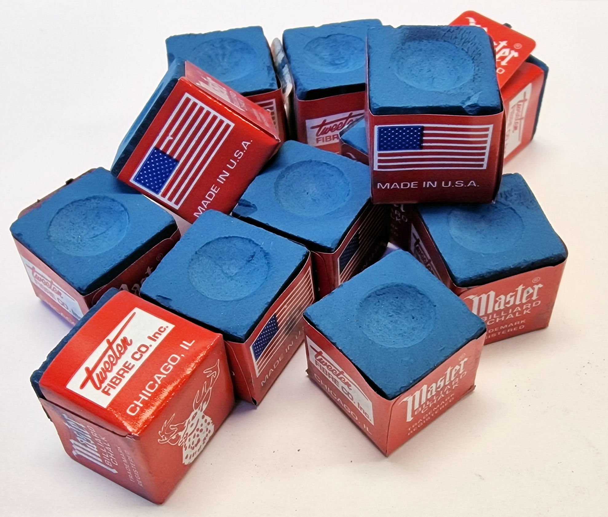 Master billiard chalk 12 pieces blue - Van den Broek billiards