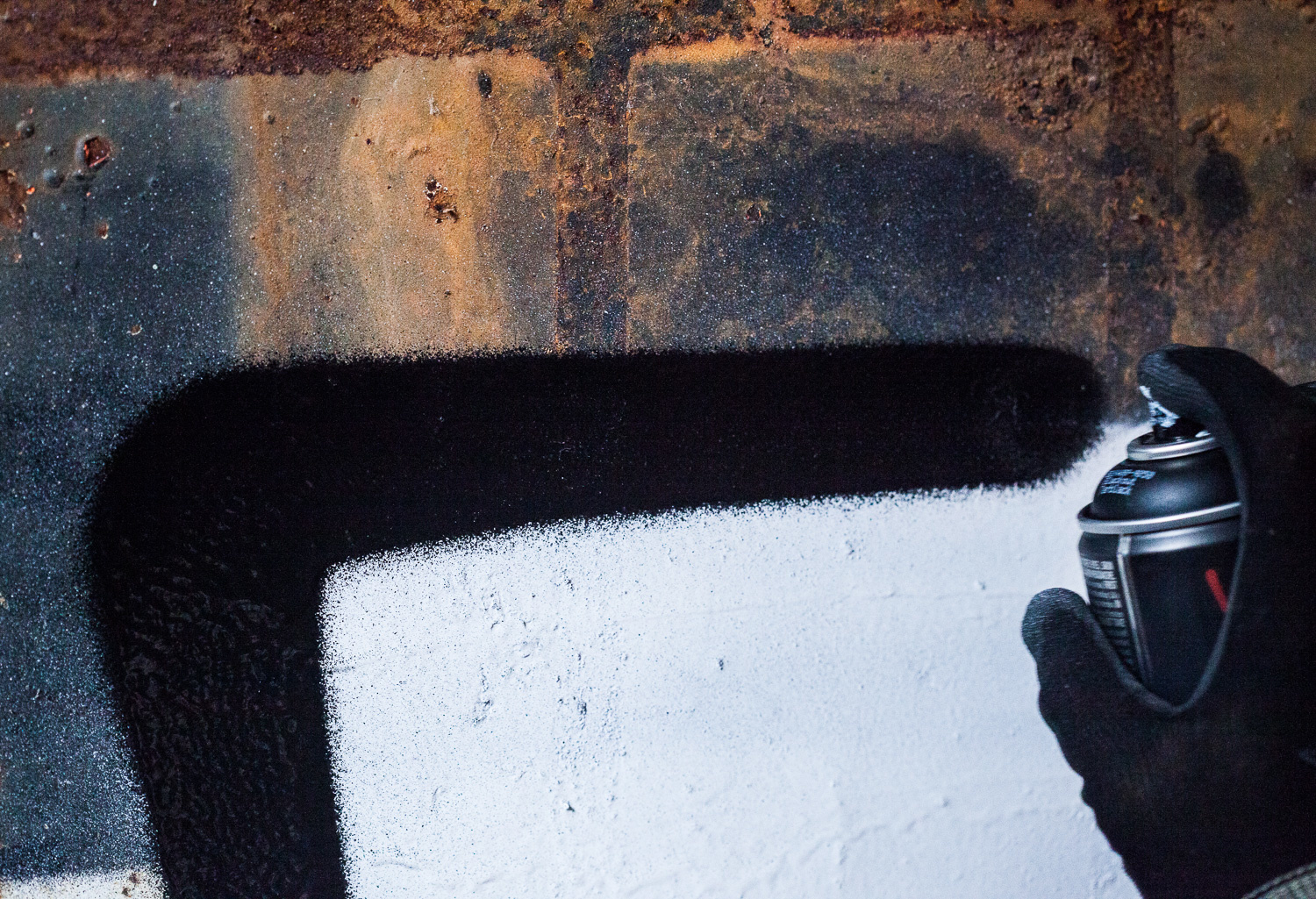 Montana BLACK 400ml Set WHITEOUT - BLACKOUT - Writers Corner Berlin ...