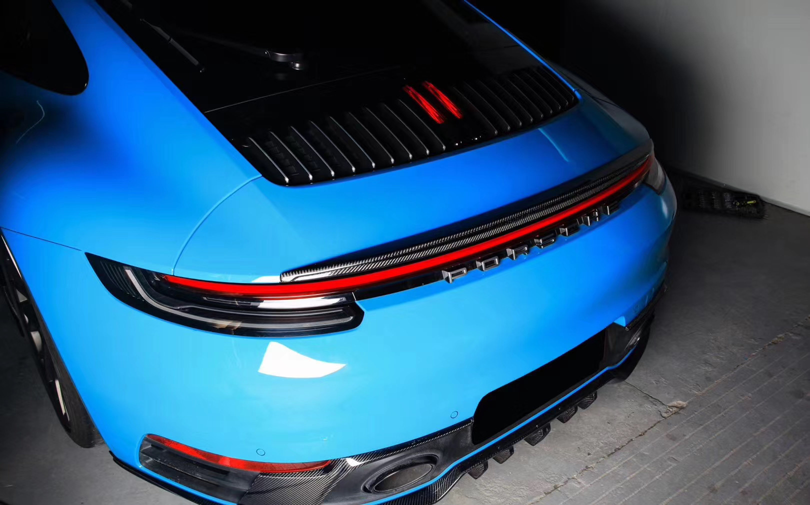 Porsche 992 Carbon spoiler lip - JHParts