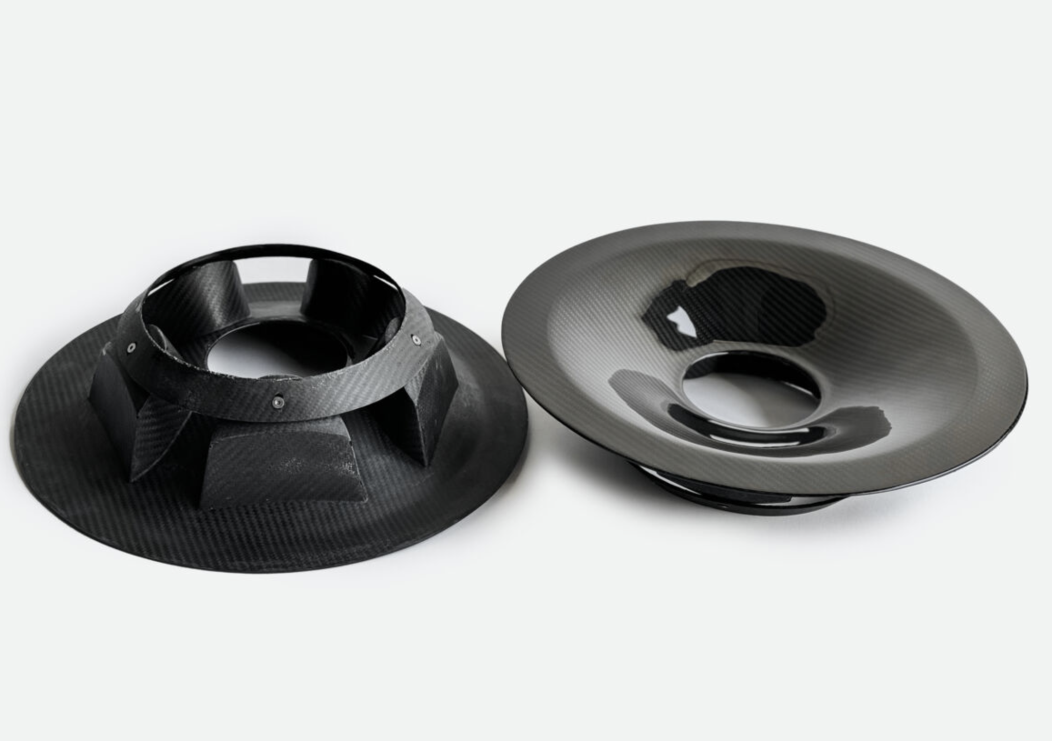 This is a set of Porsche 992 GT3 Carbon aero discs rims cover - JHParts