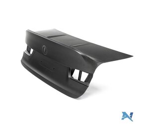 This concerns a Carbon CSL trunk lid - Alpha N - JHParts