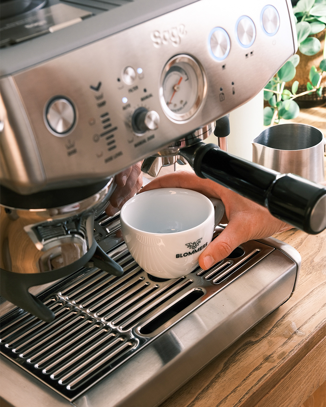 Sage - The Barista Express Impress (Black Truffle) - Blommers