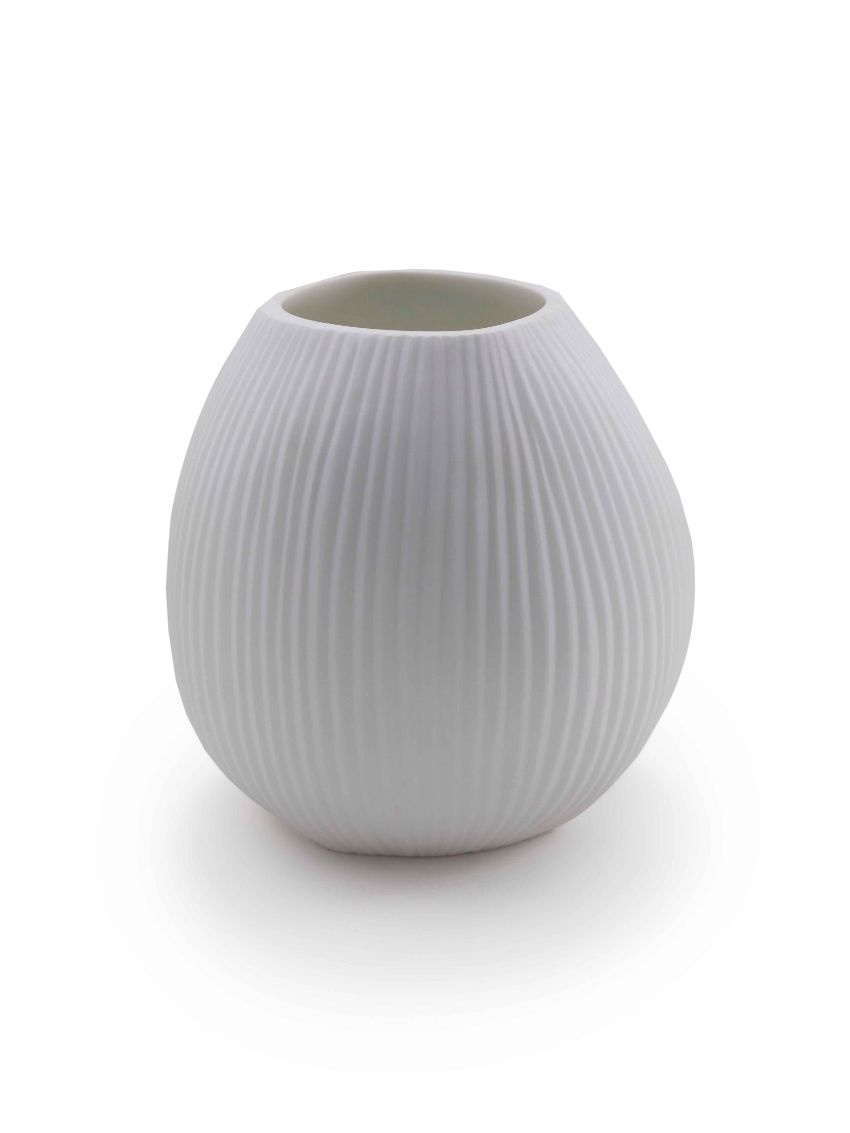 Vase 'Kaolin' M - white - Wilhelmina Designs