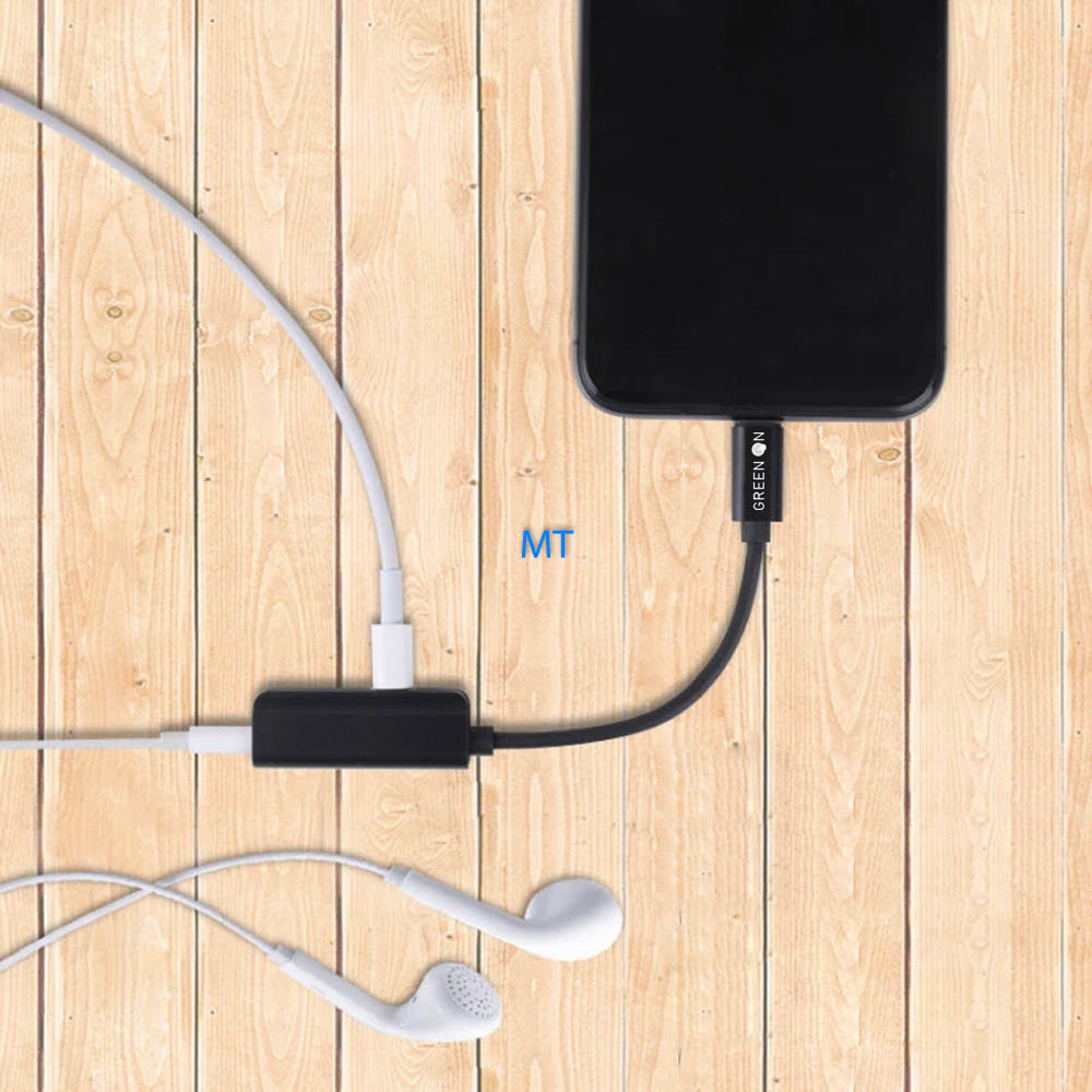 Audio Adapter 2 In 1 Charging en Music Converter GR07 | MTimpex.com