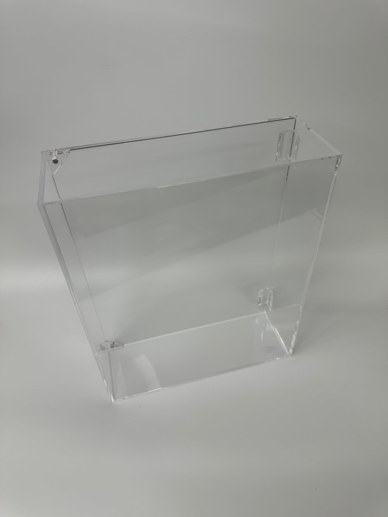 Clear Acrylic Protective Display Case (Kid Katana Mini Series) - Mintyfresh
