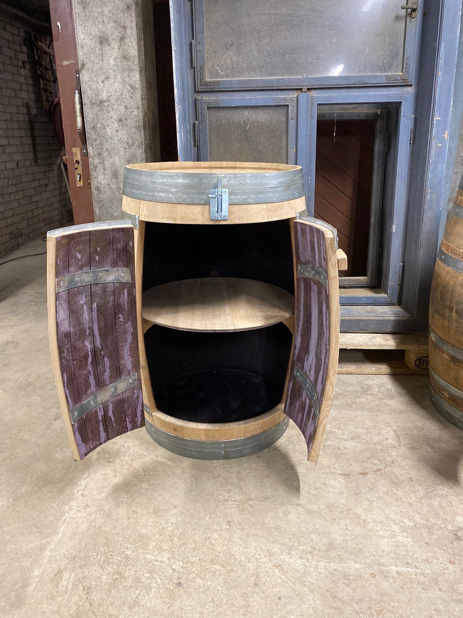 Barrel Atelier Case table Wijn "Ruby" - Barrel Atelier
