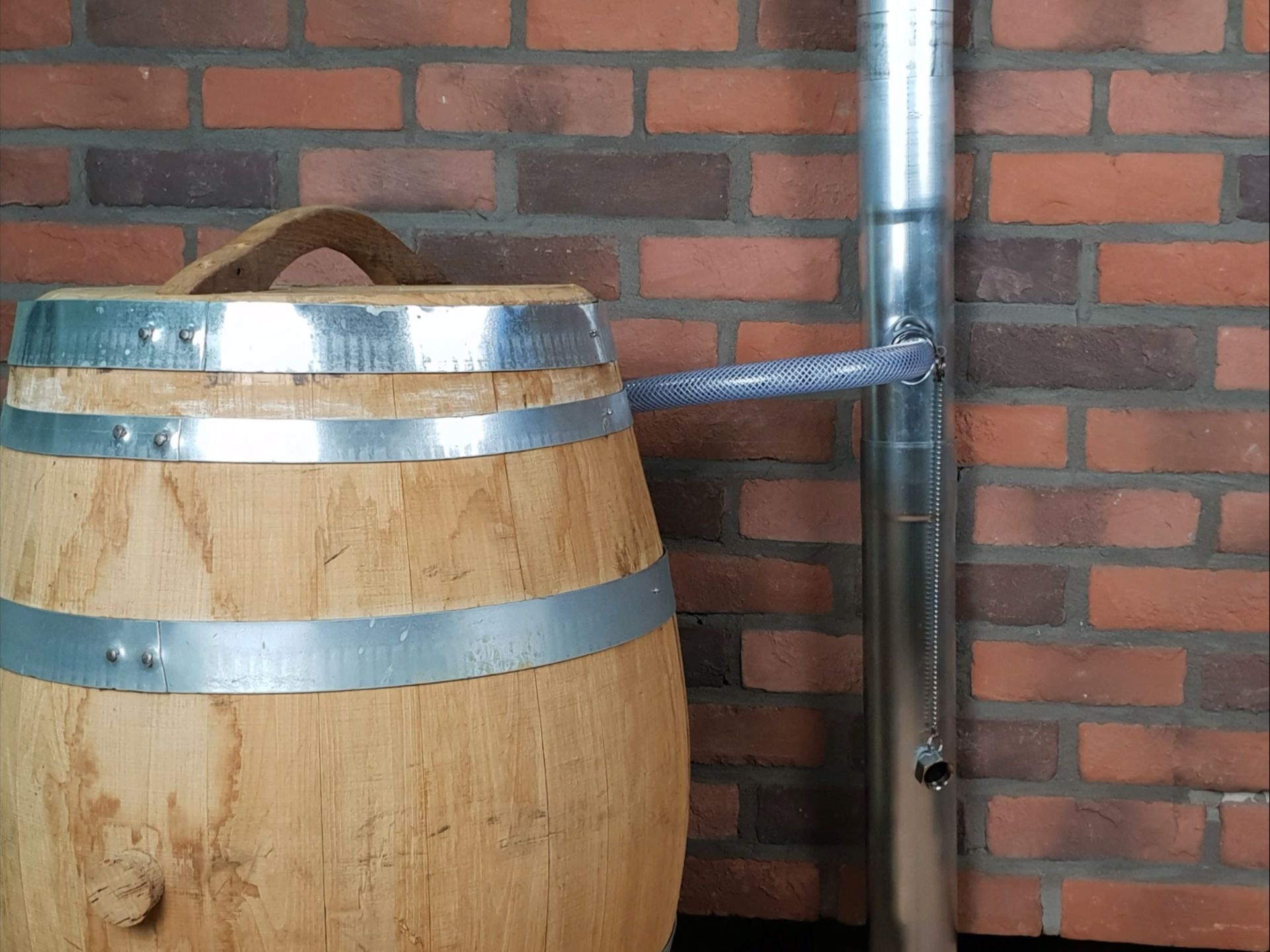 Regenton vulautomaat flexibele slang - Barrel Atelier
