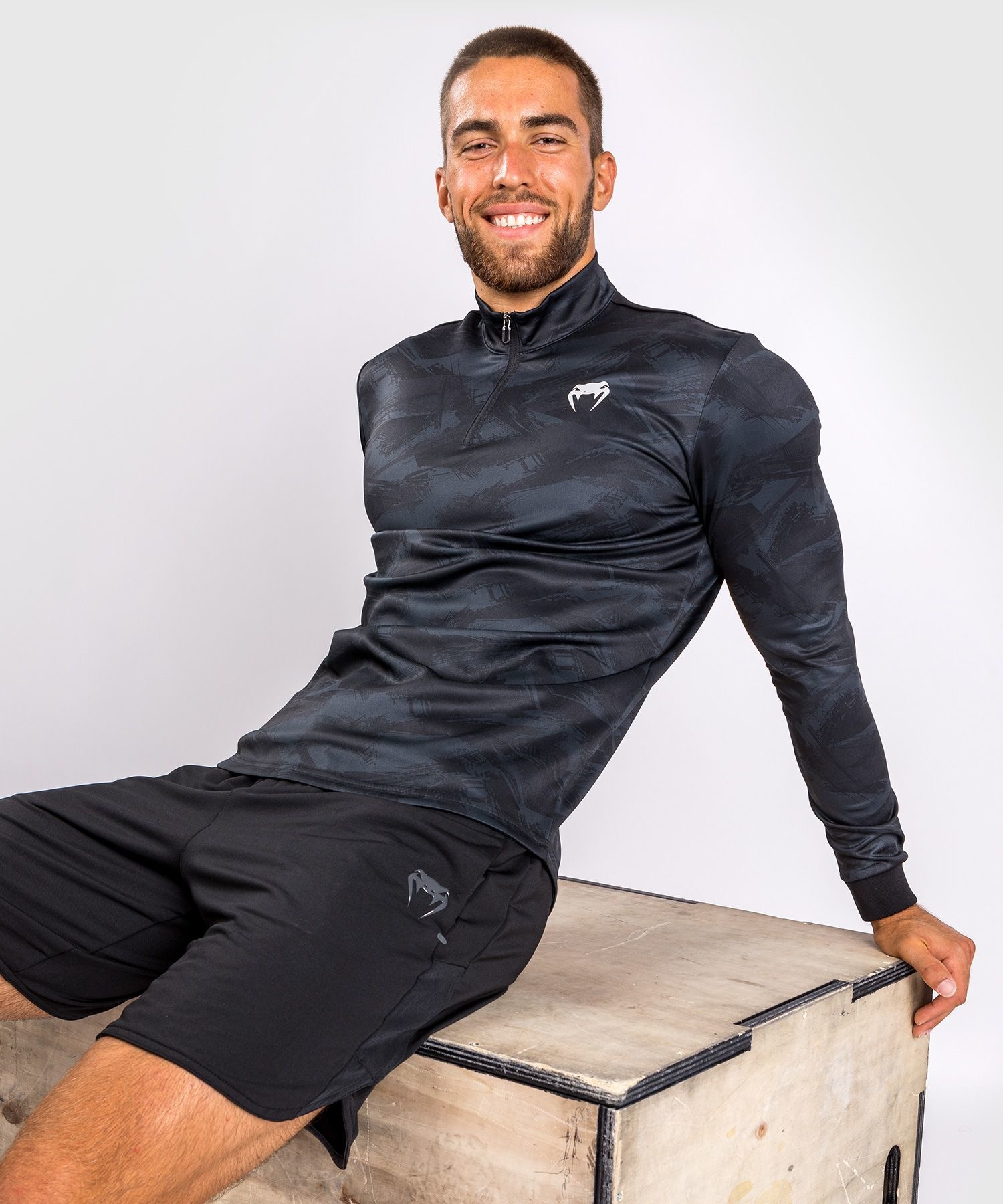 Venum Electron 3.0 Winter Dry Tech T-Shirt L/S Black - Fightwear Shop ...
