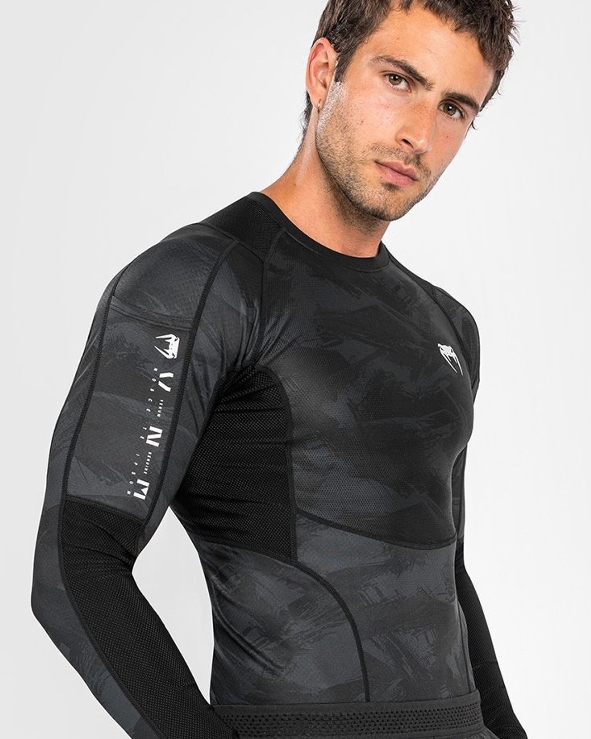 Venum Electron 3.0 Rash Guard Compression Shirt L/S Black - FIGHTWEAR ...