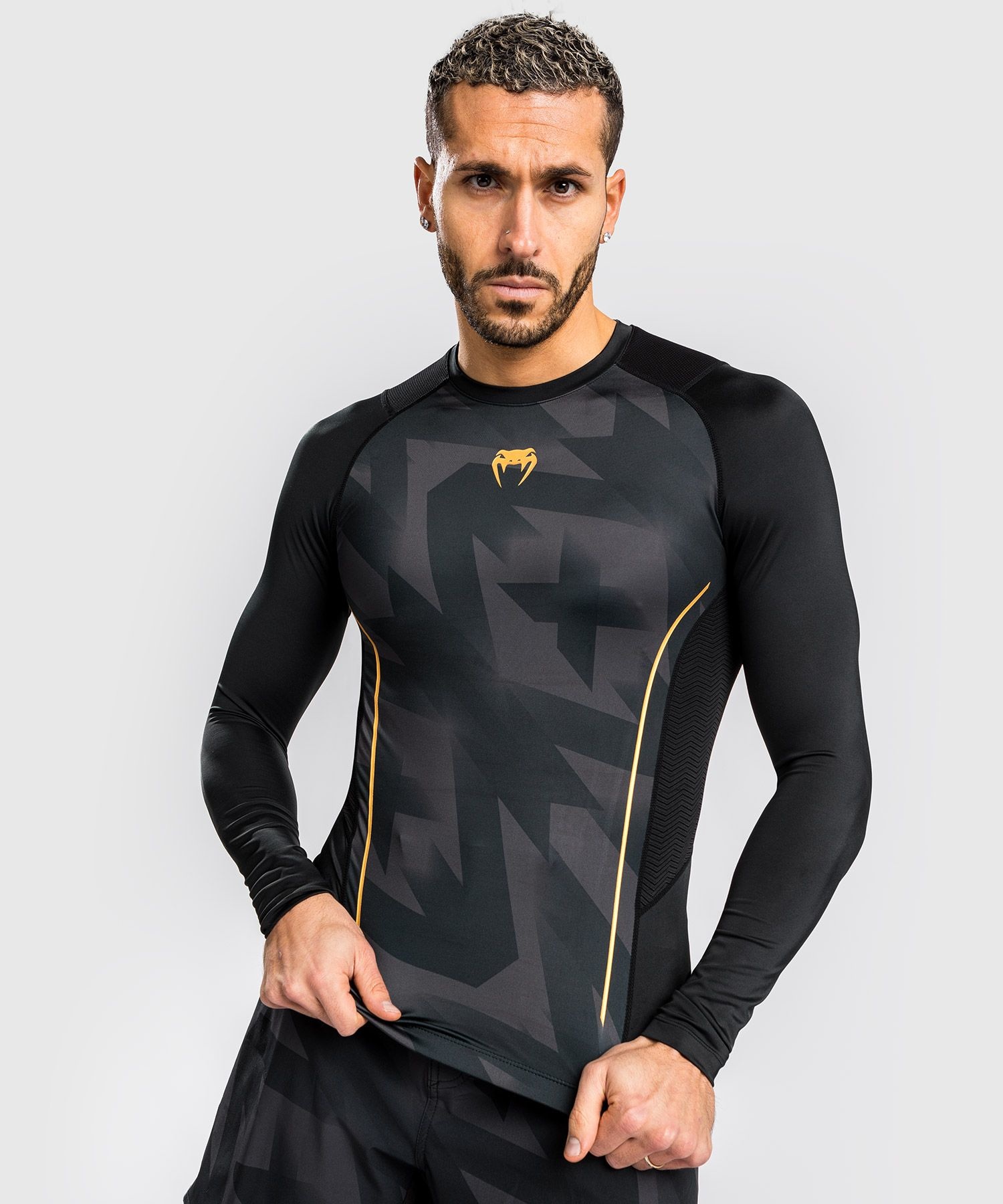 Venum Razor Rash Guard Langarm Schwarz Gold - Fightwear Shop - Deutschland