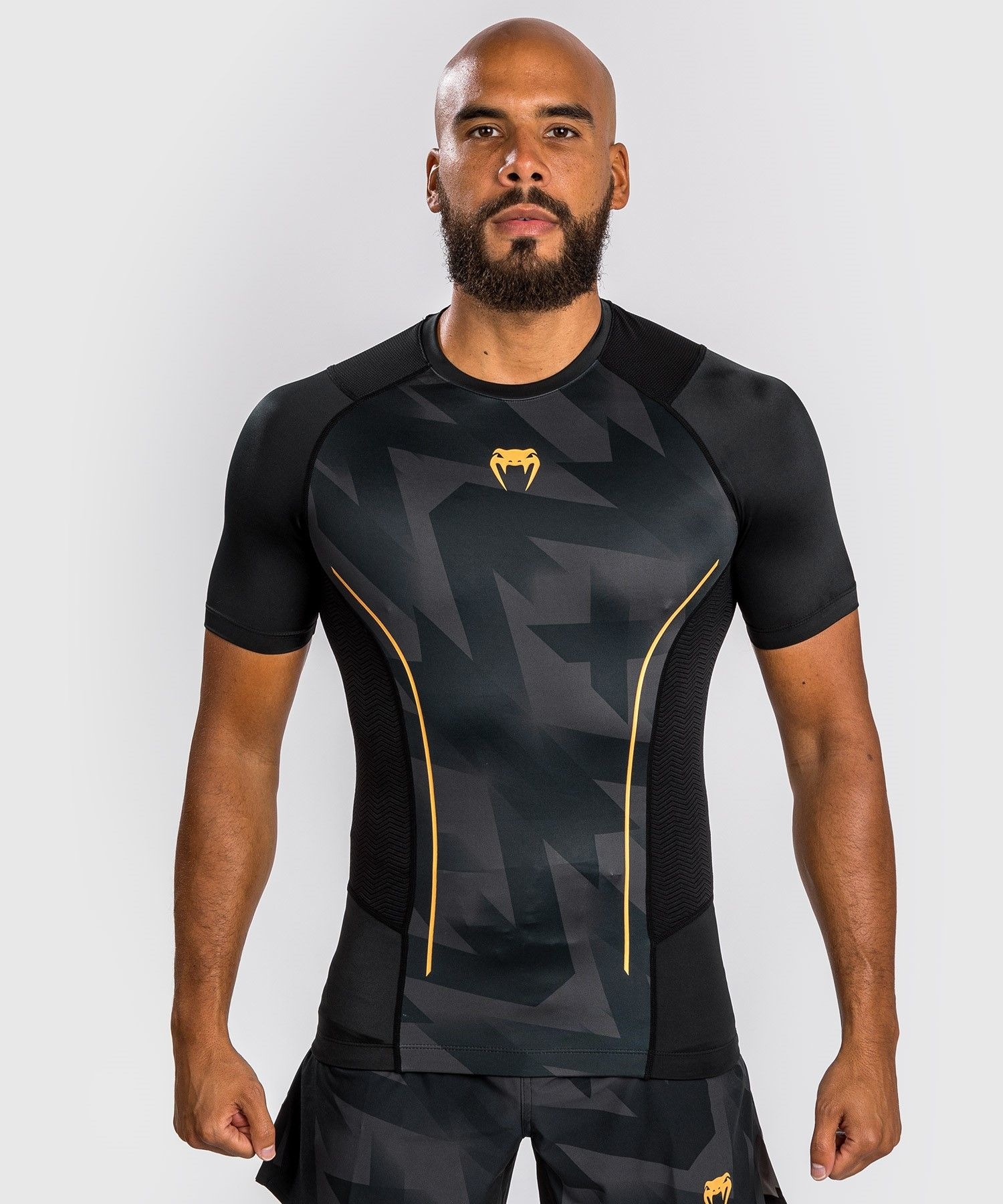 Venum Razor Rash Guard Korte Mouwen Zwart Goud - FIGHTWEAR SHOP NEDERLAND