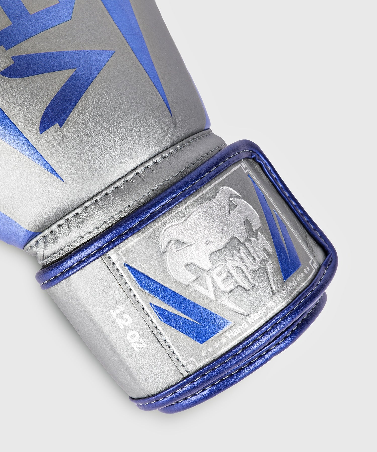 Venum Elite Boxing Gloves | Venum Fight Equipment - Fightwear Shop - Europe