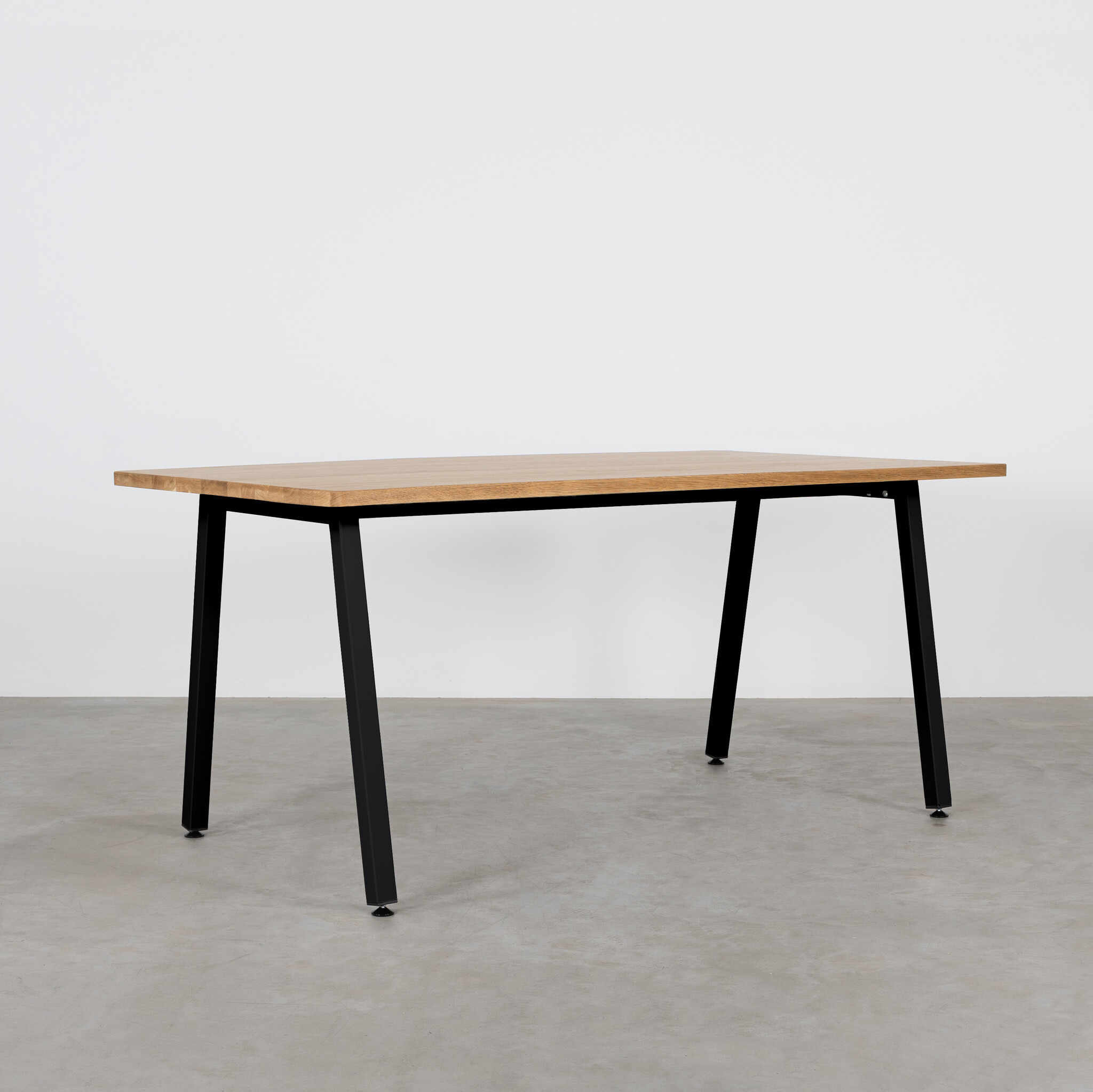 MK Table Black / Oak - De Machinekamer