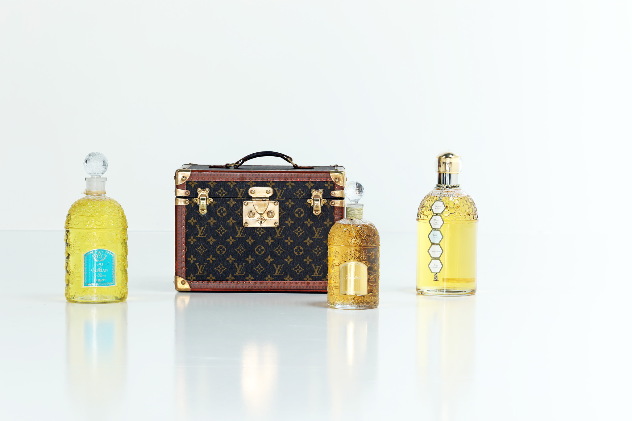 Set of large Guerlain perfume bottles - WAUWSHOP Belgium