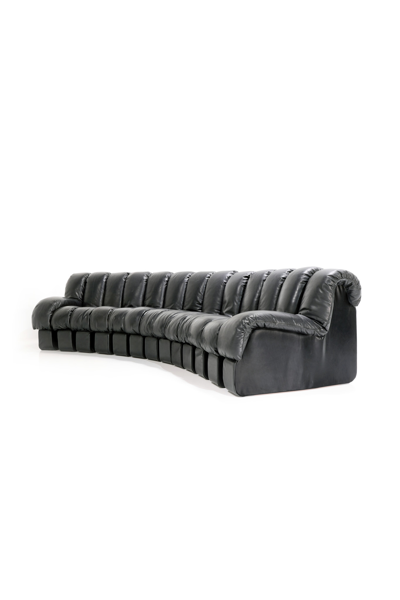 L'emblématique "Snake sofa" De Sede DS600 - WAUW