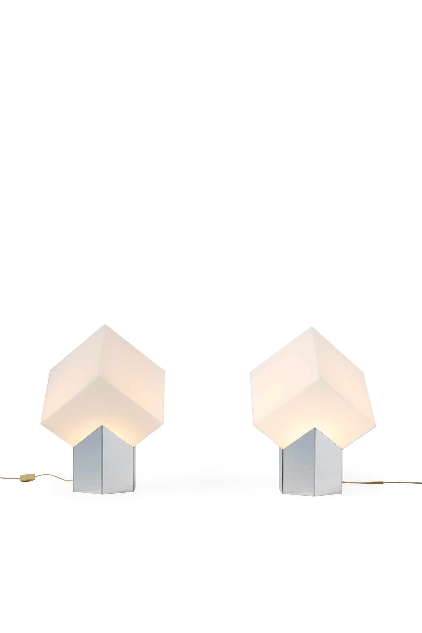 Cube table lamps by Paul Driessen for Raak, 1970's - THE HOUSE OF WAUW