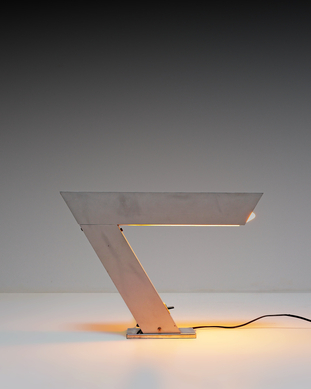 Architectural stainless steel table lamp, 1970's - THE HOUSE OF WAUW