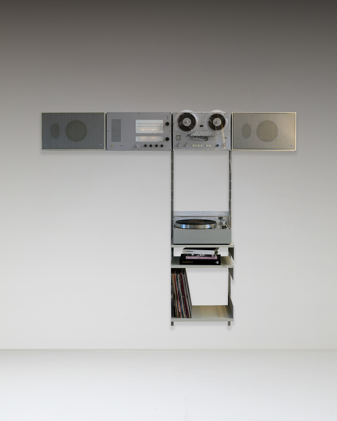 Braun wall unit Stereo By Dieter Rams, 1960's - THE HOUSE OF WAUW