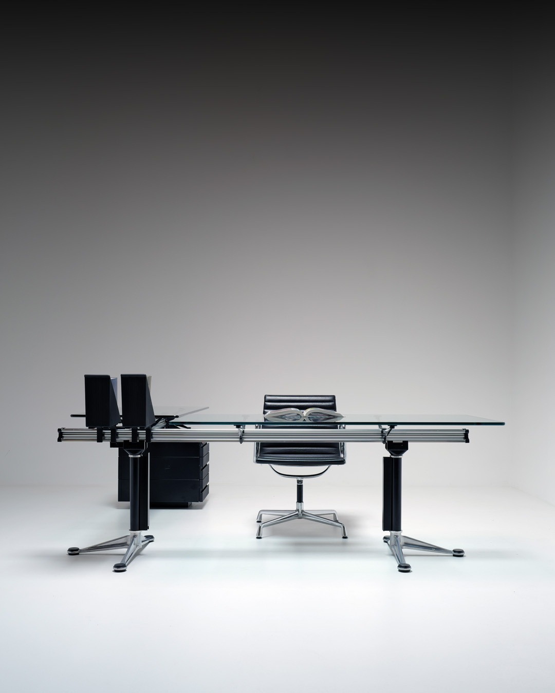Bruce Burdick's Executive Desk by Herman Miller - THE HOUSE OF WAUW