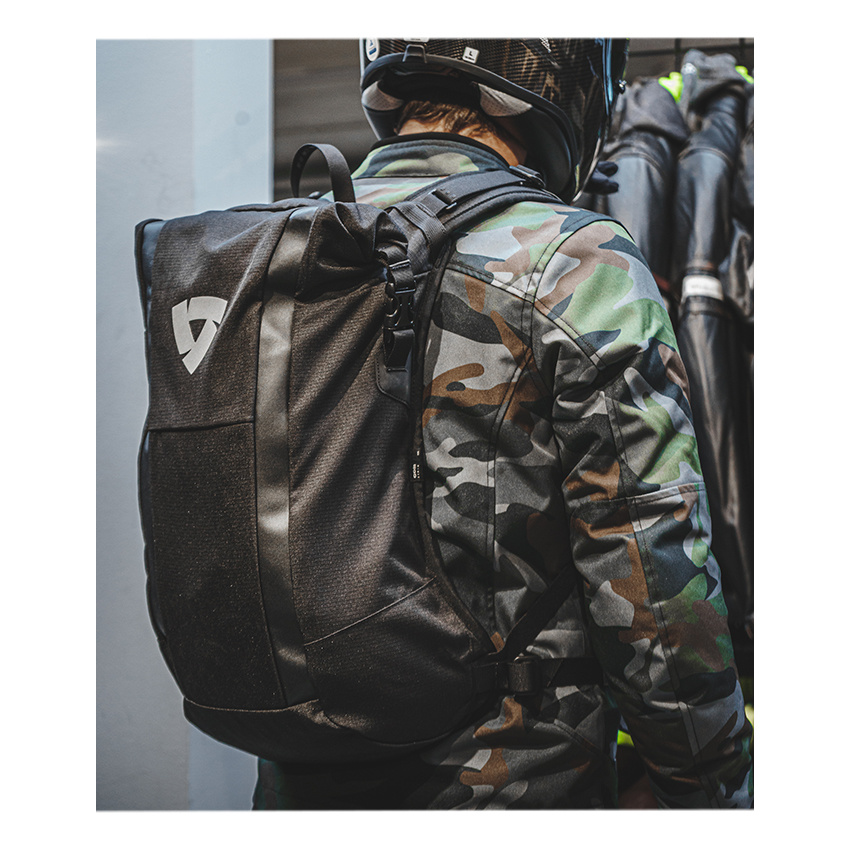 Revit - Stack 15L H2O backpack - Biker Outfit