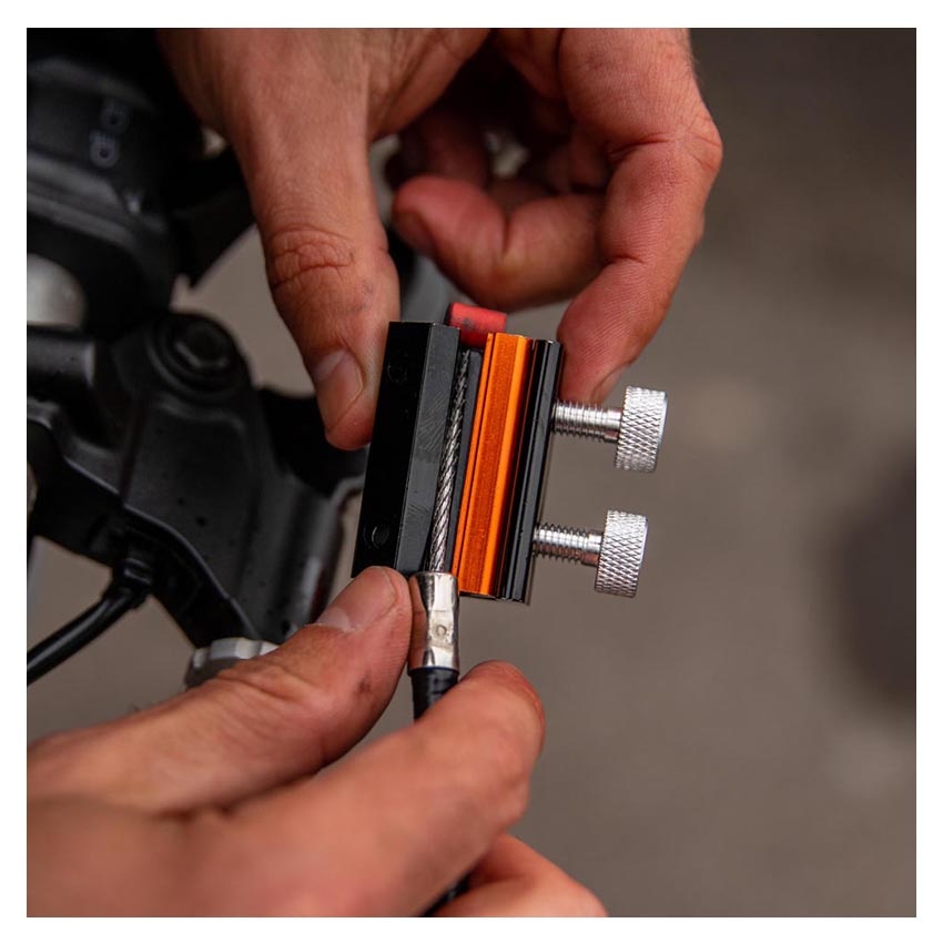 Tru Tension - Cable Monkey - Biker Outfit