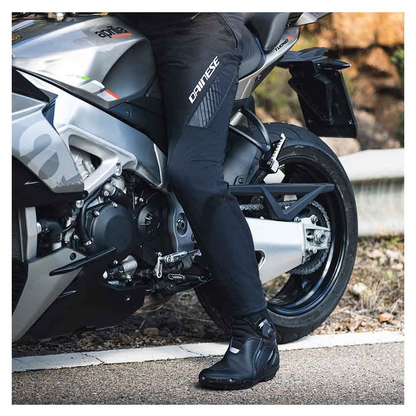 Dainese - Drake 2 Air Absoluteshell textiel motorbroek - Biker Outfit