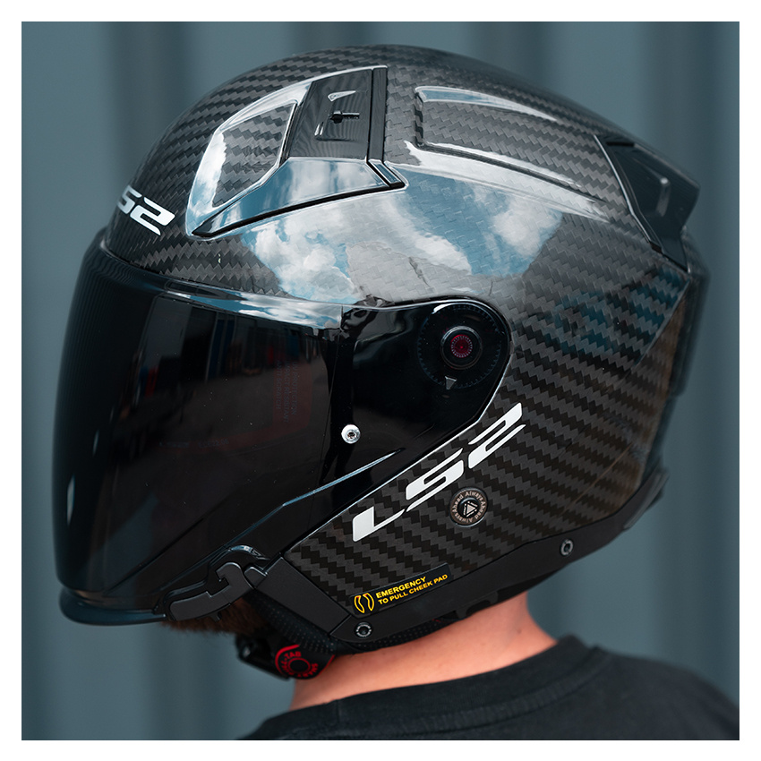 LS2 - Infinity II Carbon Gloss motorcycle helmet - Biker Outfit