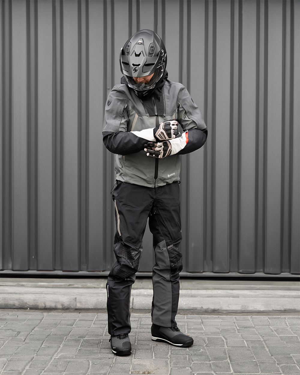 Five - TFX1 Gore-Tex Grip gloves - Biker Outfit