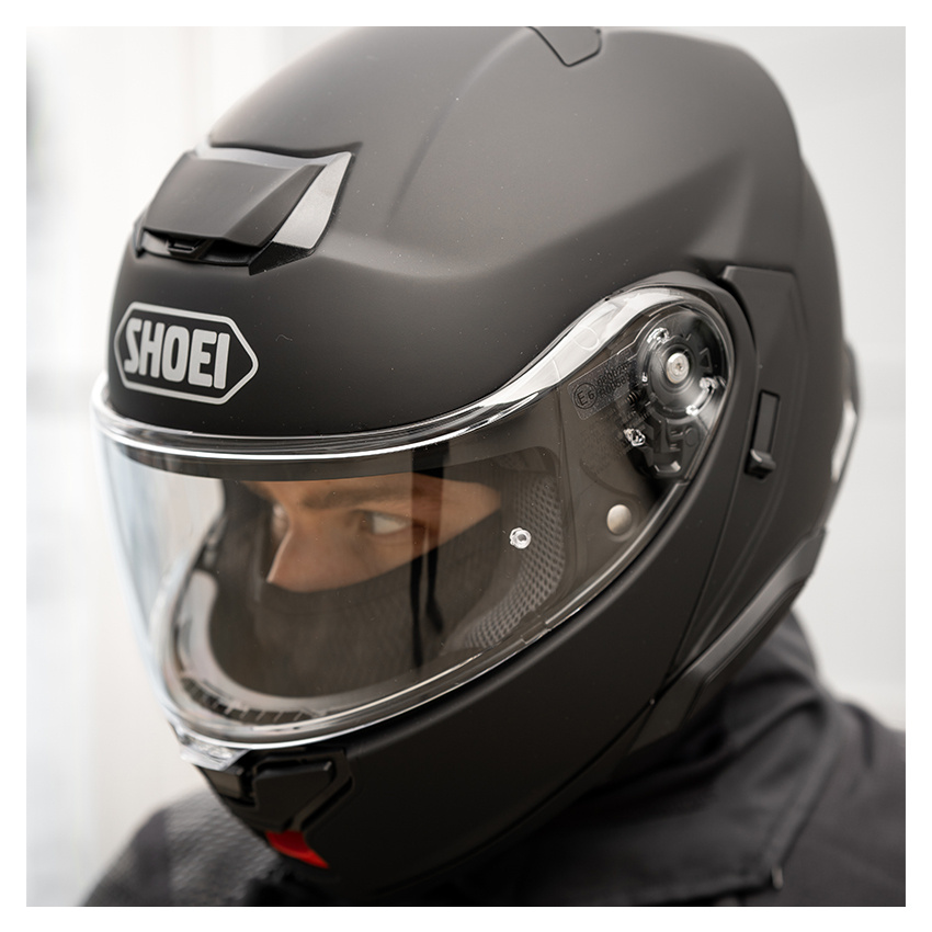 Shoei - Neotec III Matt motorcycle helmet - Biker Outfit
