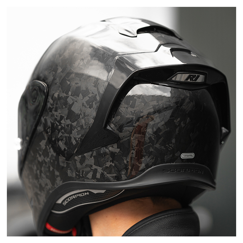 Scorpion - EXO-R1 Evo Carbon Air Onyx motorhelm - Biker Outfit