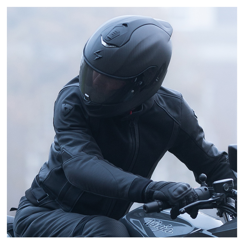 Scorpion - EXO-1400 Evo II Carbon Air motorhelm - Biker Outfit
