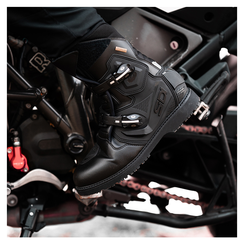 Sidi - Mid Adventure Gore-Tex motorlaars - Biker Outfit