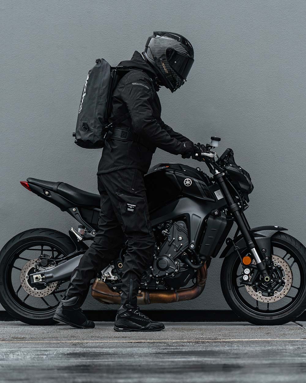 Ixon - Pro Fryo motorcycle gloves - Biker Outfit