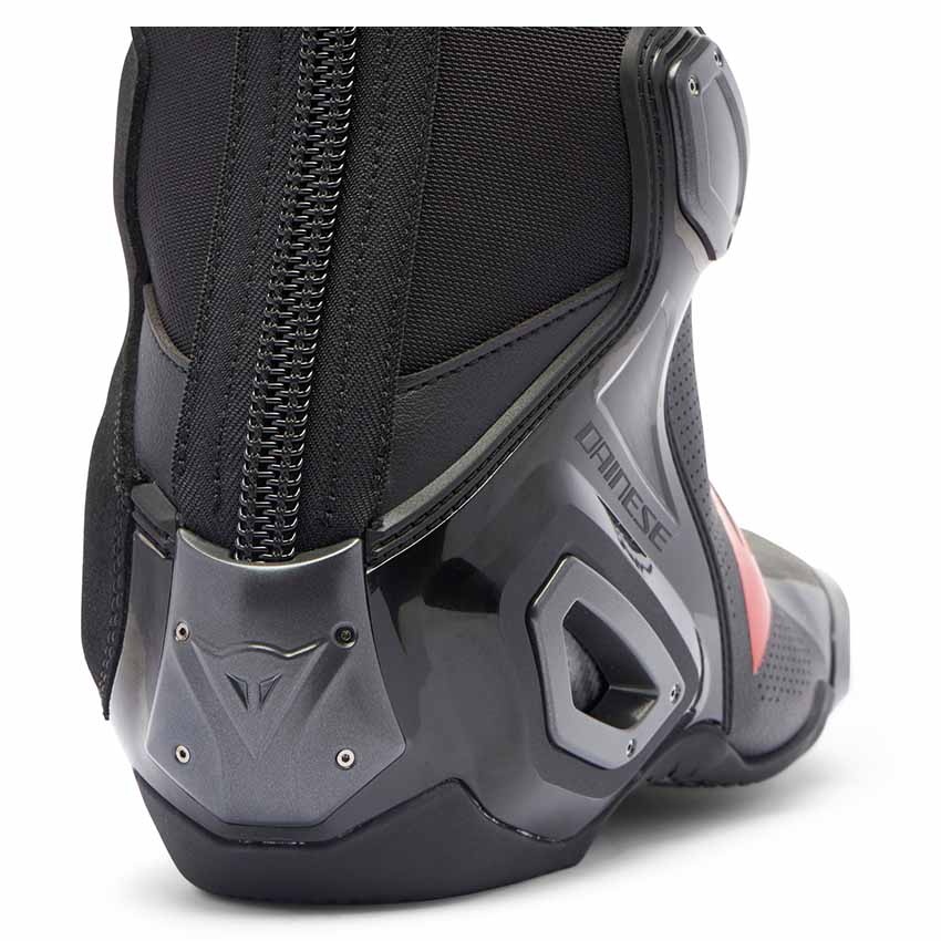 Dainese - Axial 2 Air motorlaarzen - Biker Outfit