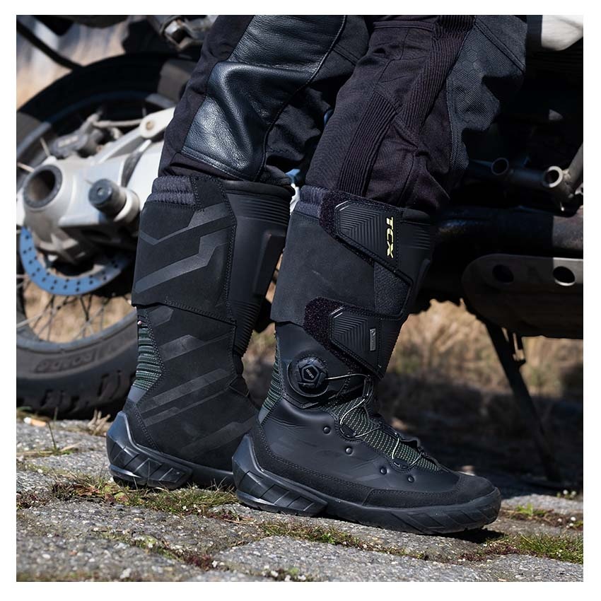 TCX - Infinity 3 GTX motorcycle boots - Biker Outfit