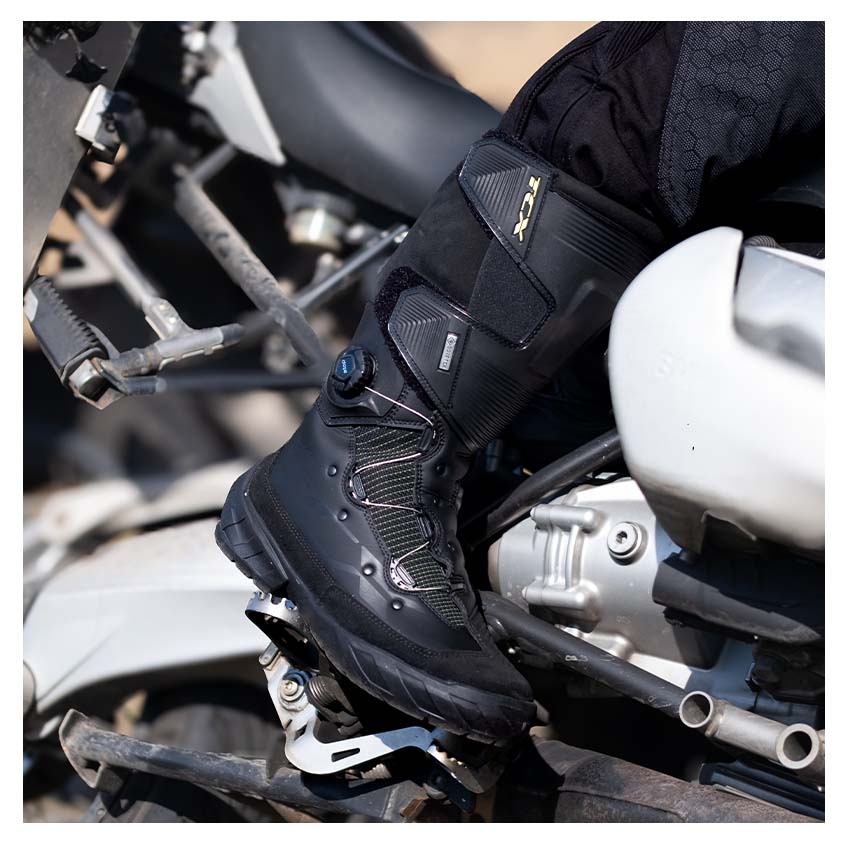 TCX - Infinity 3 GTX motorcycle boots - Biker Outfit