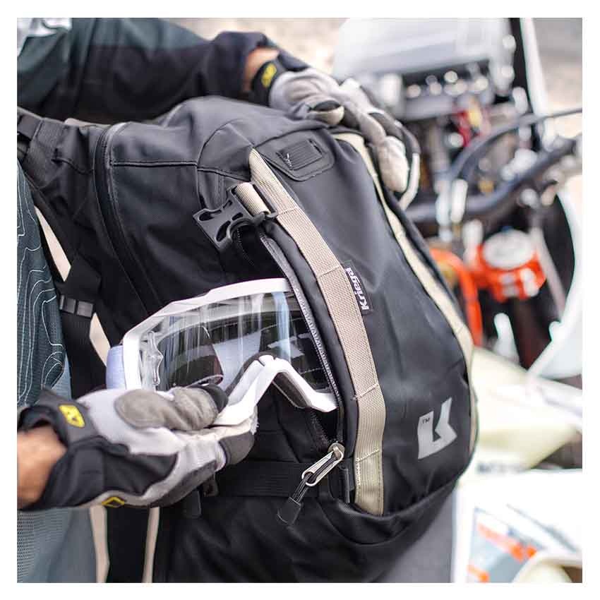 Kriega - R15 backpack - Biker Outfit