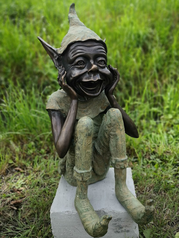 Fridolin – Kobold Bronzefigur Garten - Brontique
