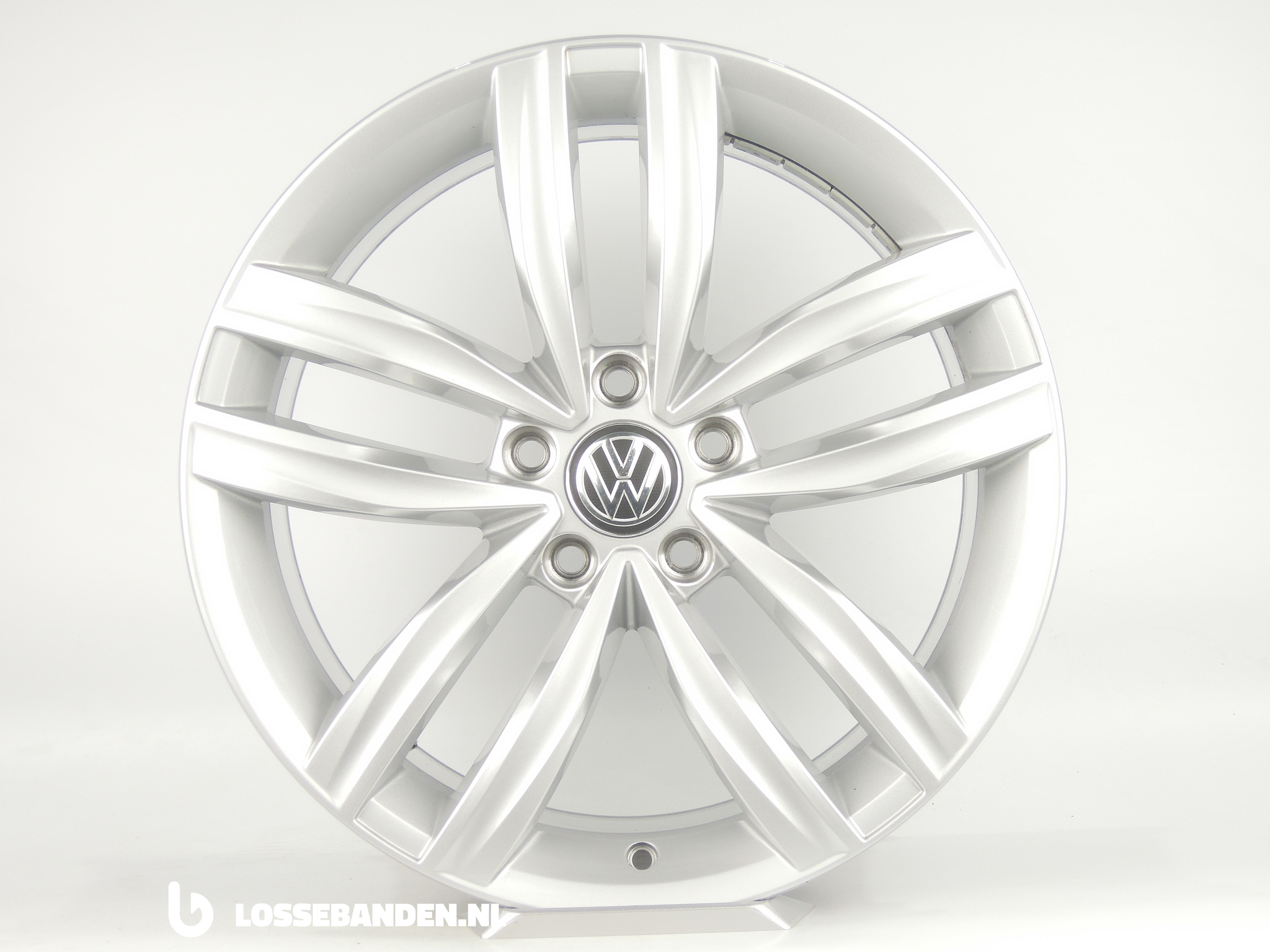 Original Volkswagen Passat 561601025N Rim - lossebanden.nl/en | Used ...