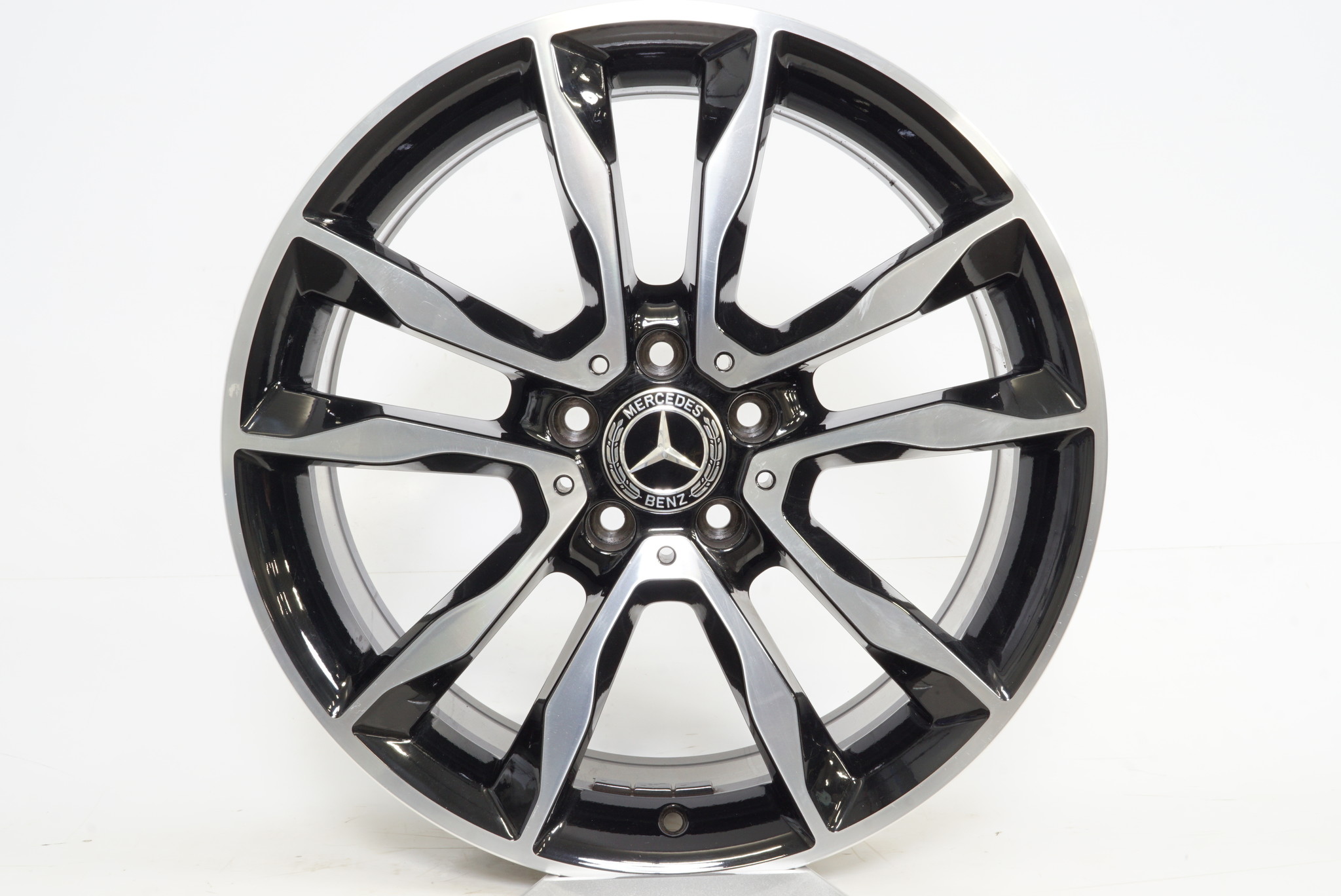 Originele Mercedes GLA X156 A1564010400 velg - lossebanden.nl ...